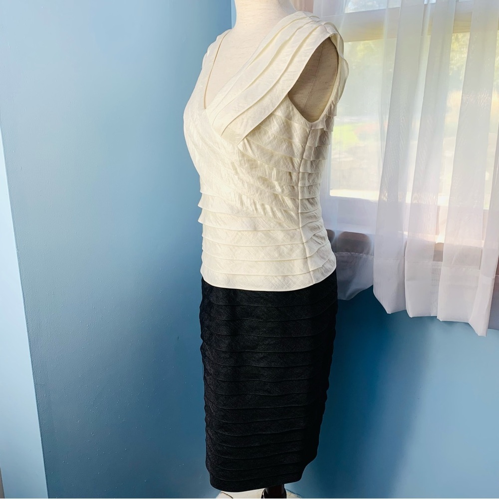 Adrianna Papell White And Black Shutter Pleat Dress - Gem